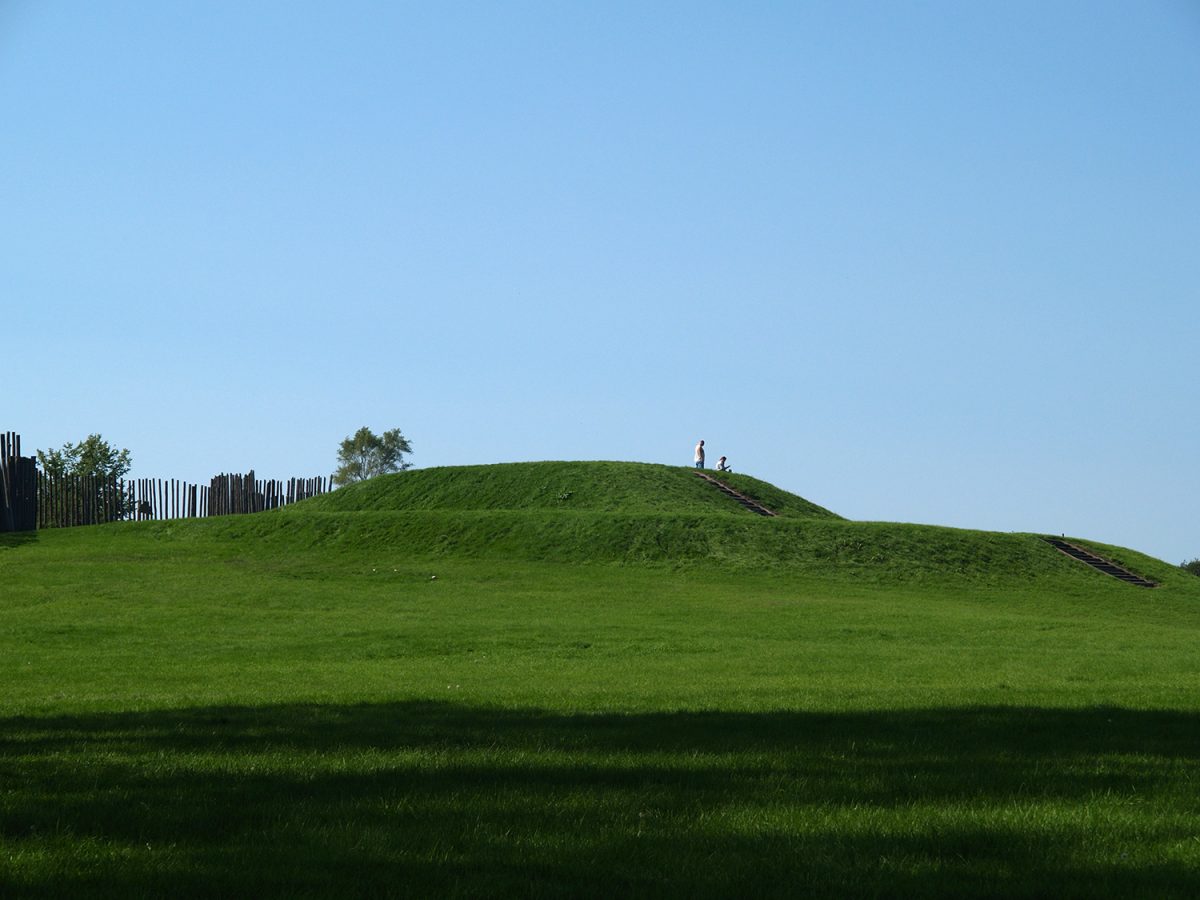 Ancient America: Aztalan Mound Site in Wisconsin - Shadows and Light