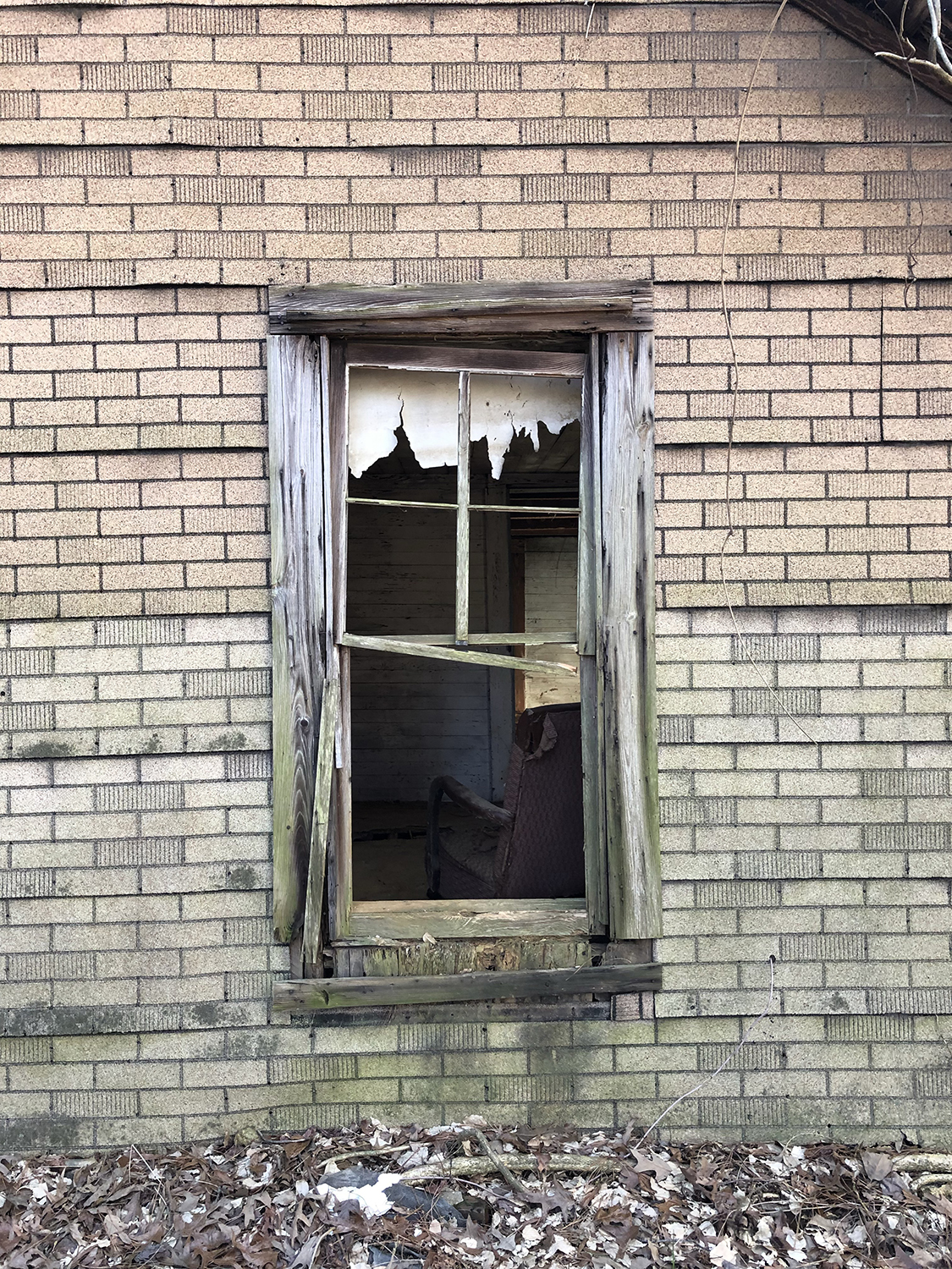 Behind-the-scenes video: Keith Dotson Photographs an Abandoned Old ...