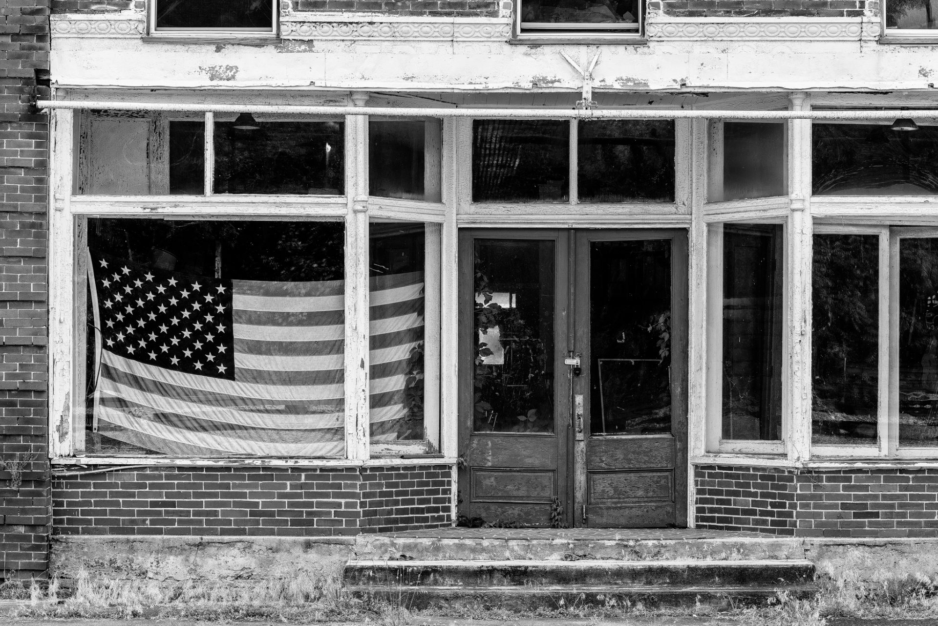 Photographing the Abandoned Ghost Town of Pamplin, Virginia - Shadows ...