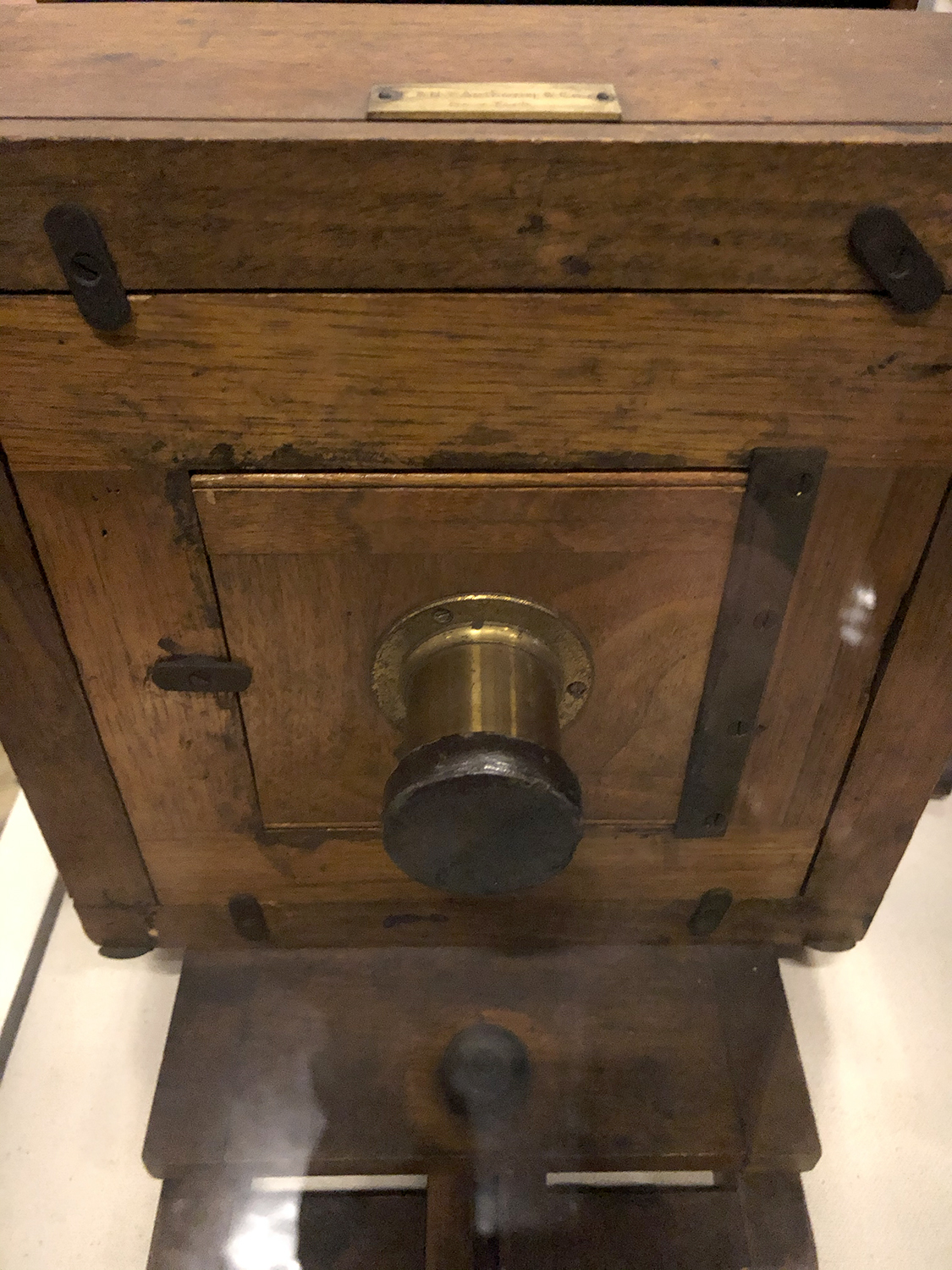 Photos of an Antique Daguerreotype Camera(?) - Shadows and Light