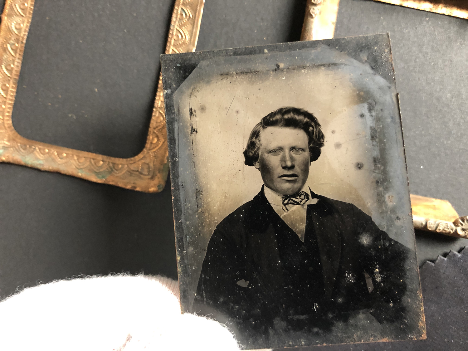 What's Inside an Old Tintype Photo Case? (Video) - Shadows and Light